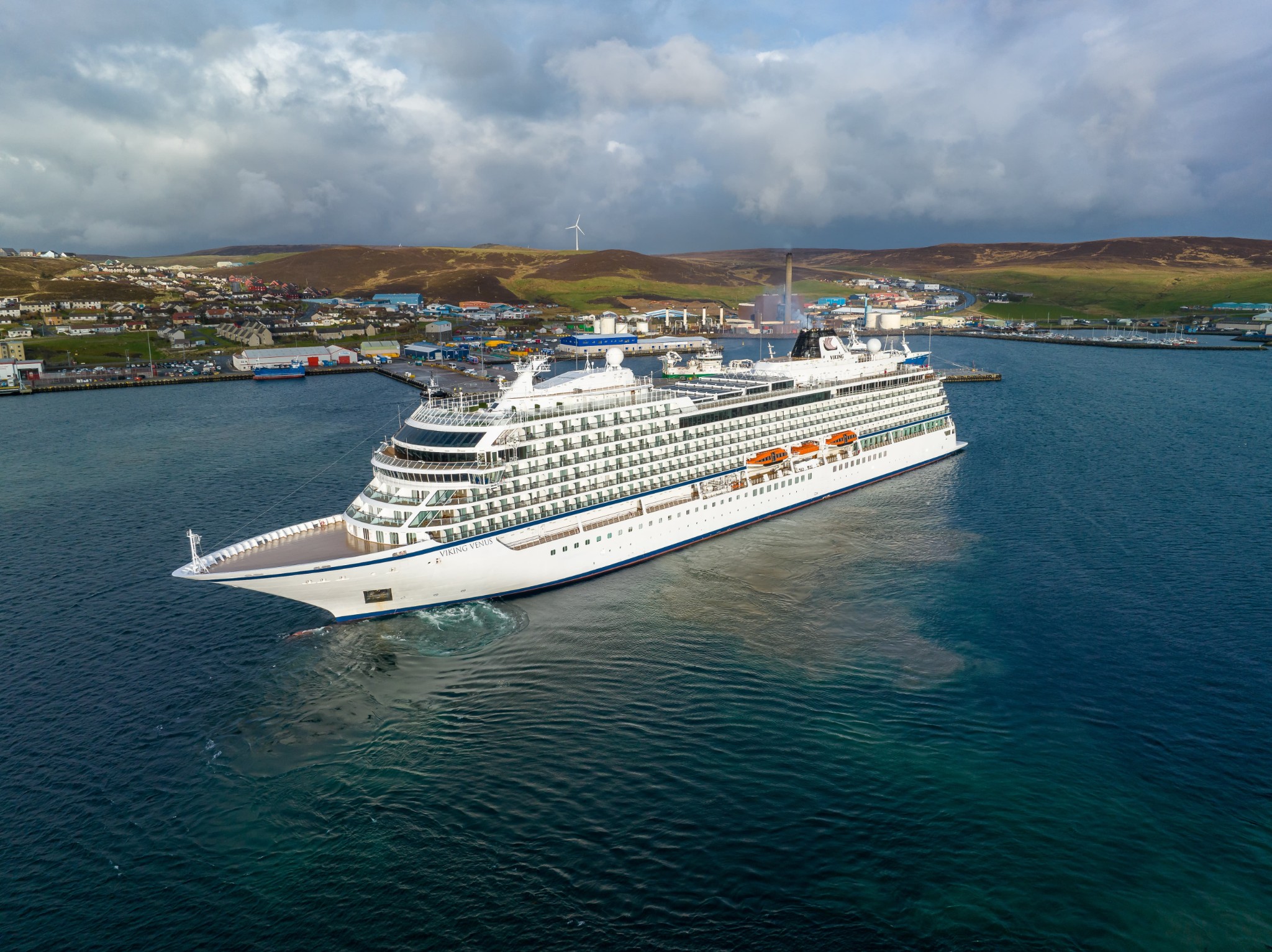 BUSIEST CRUISE SEASON YET OPENS AT LERWICK | Cruise Scotland